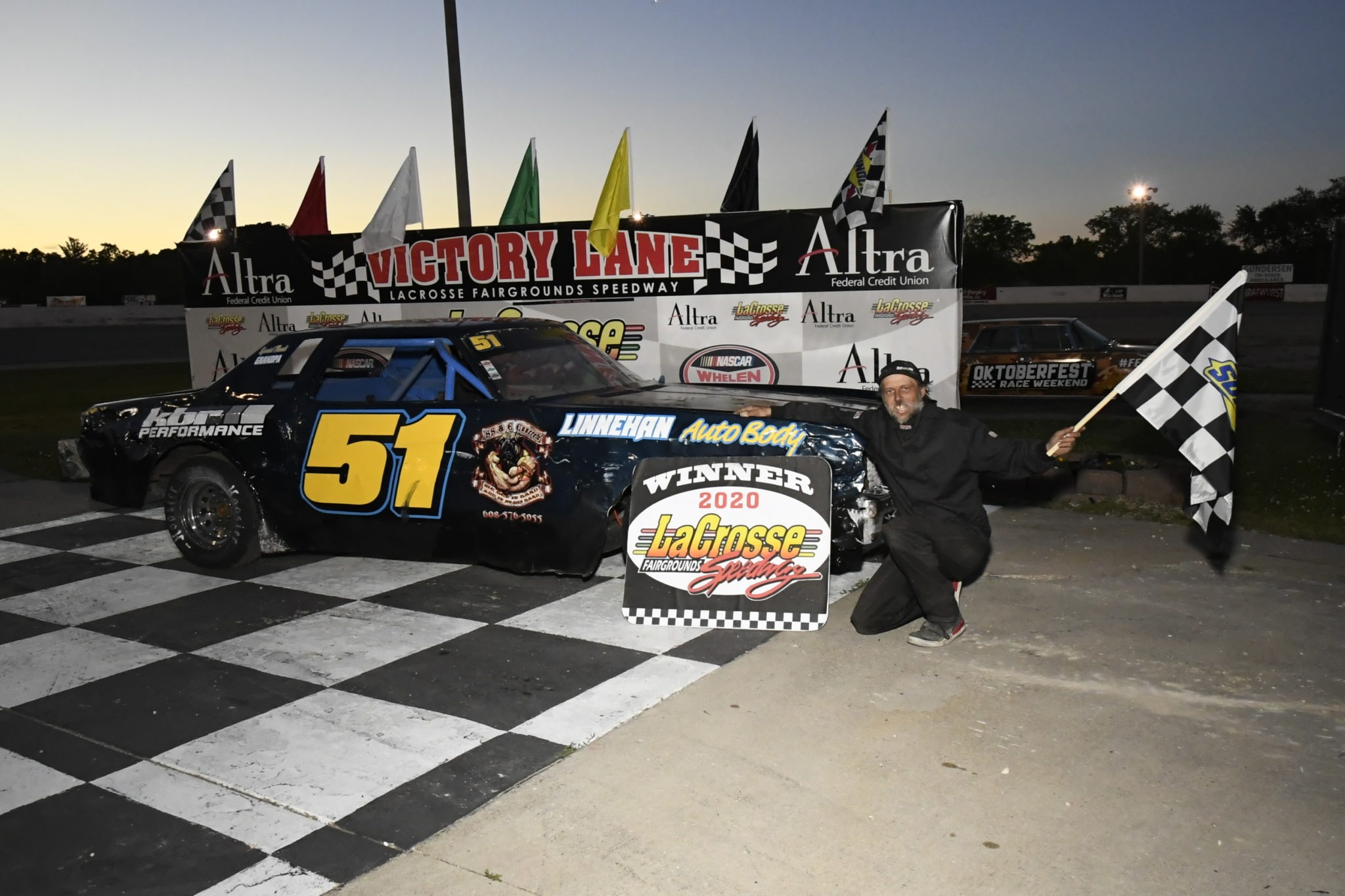 MURGIC BESTS CARLSON FOR THE WIN AT LA CROSSE - La Crosse Speedway