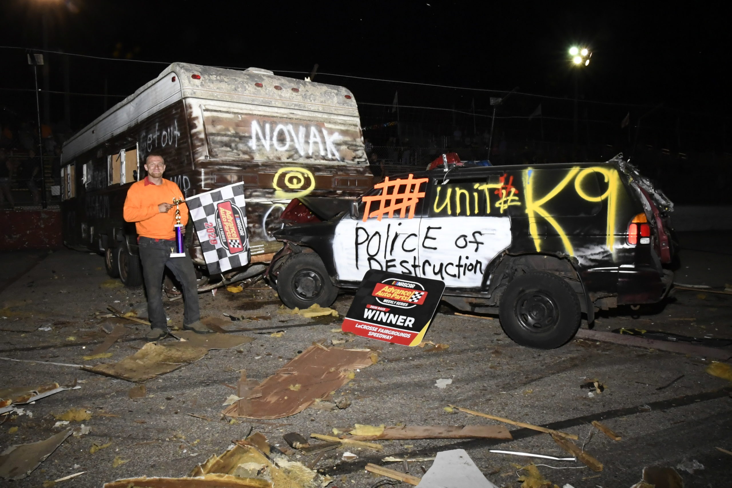GOEDE STEALS A WIN FROM MURGIC AT LA CROSSE - La Crosse Speedway