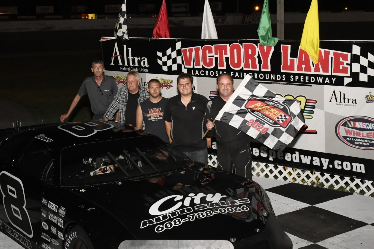 KIRCHNER AND MOHN BEST A STELLAR FIELD AT LA CROSSE - La Crosse Speedway